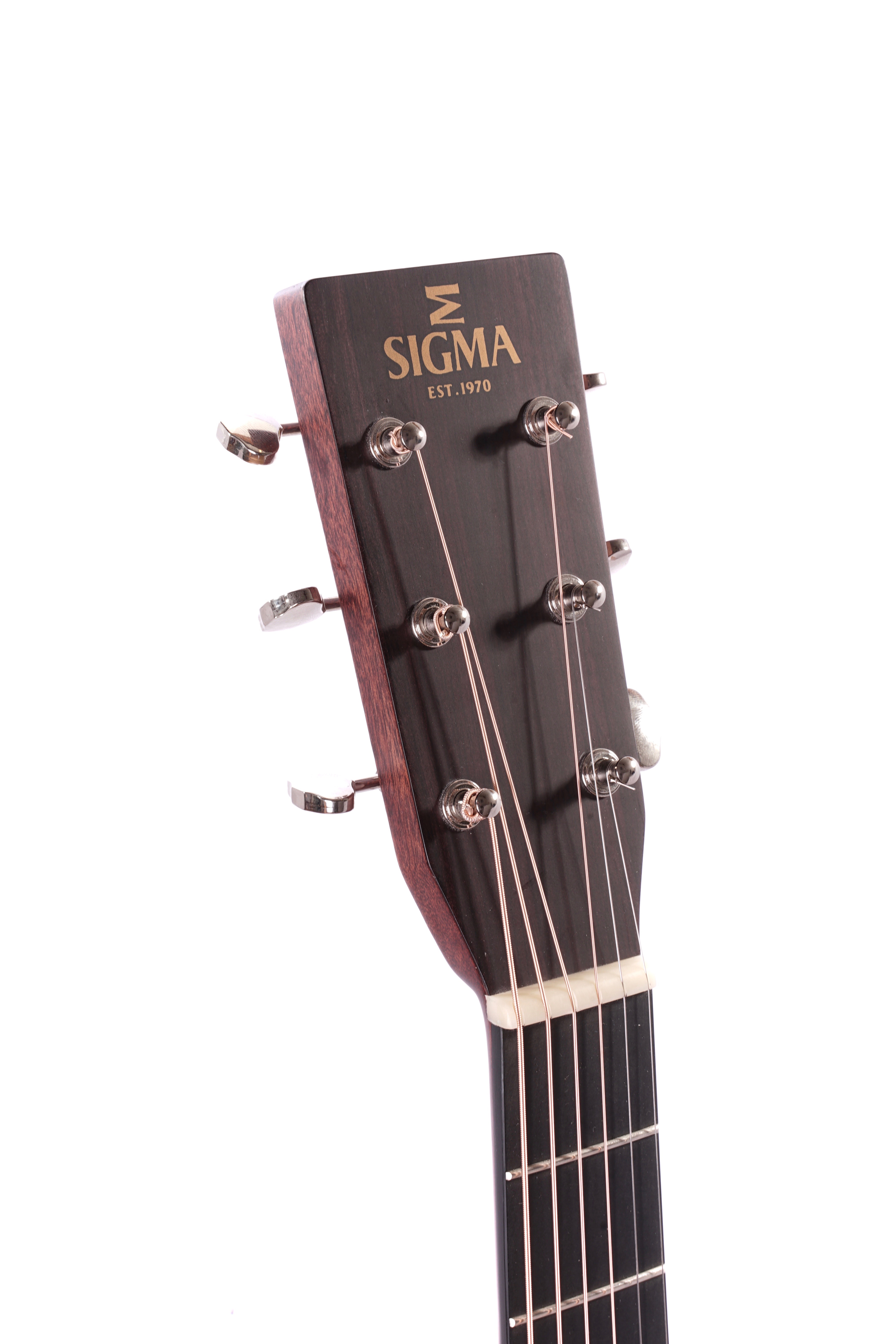 Westerngitarren oder Steel String Gitarren, also Gitarren mit Stahlsaiten